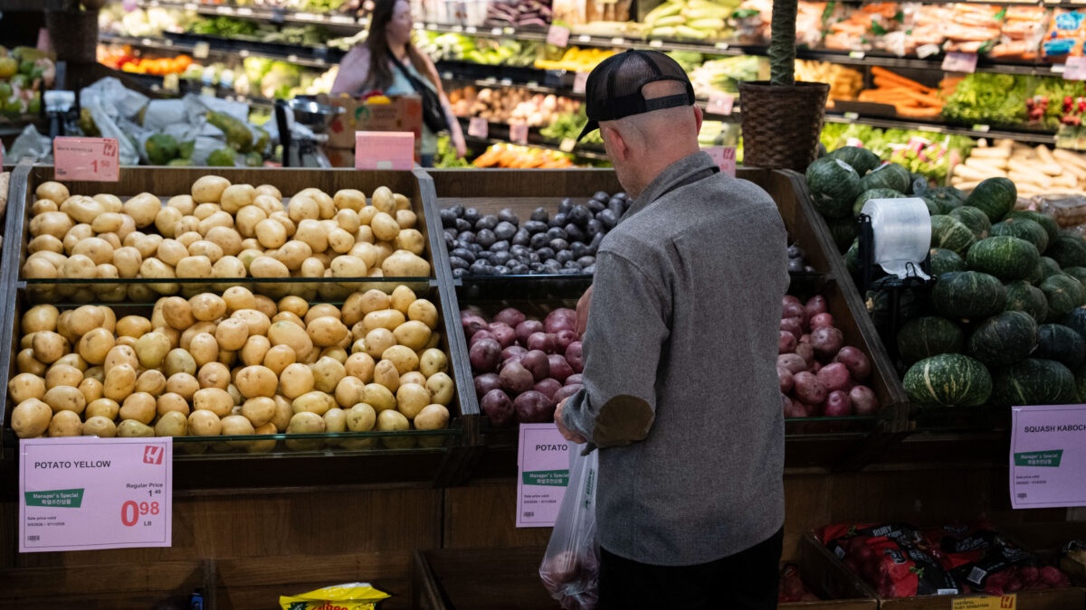 Waiting to Shop Can Save You More at the Grocery Store Than Shopping ...