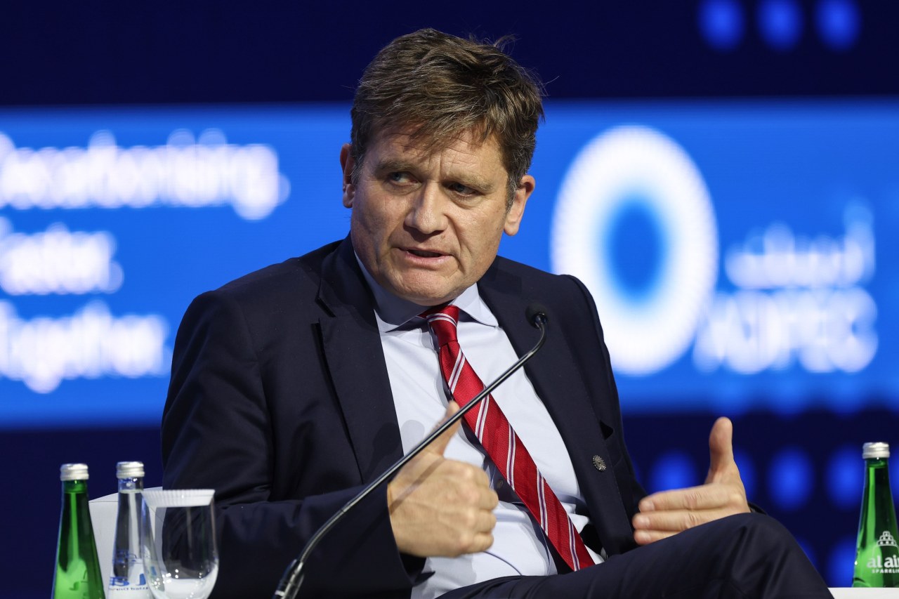 BP names heads of newly-created segments as part of simplification push