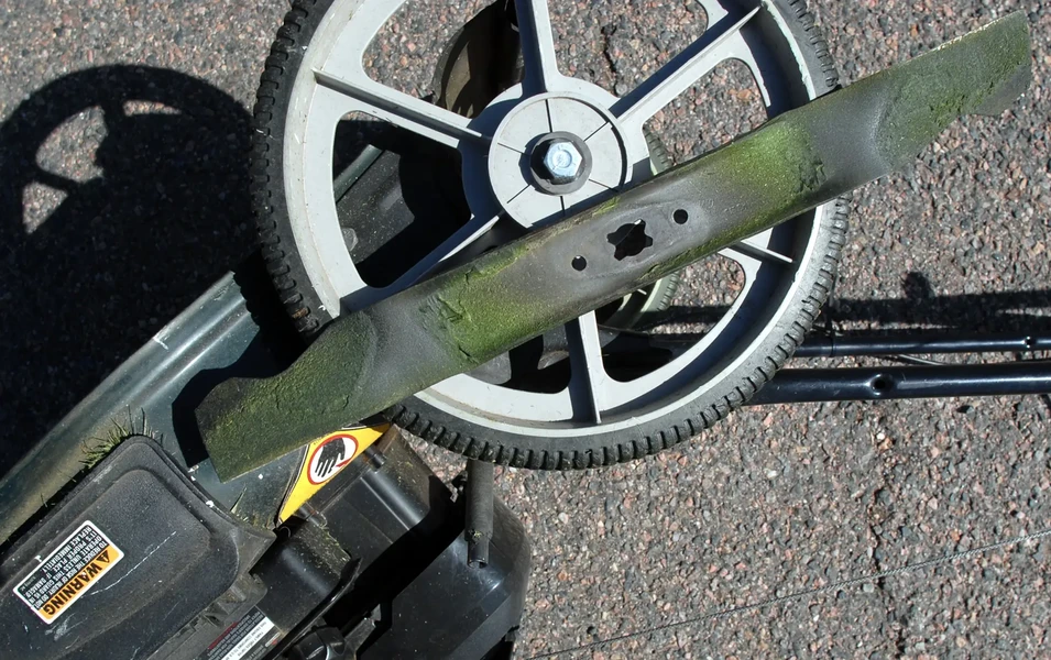 Affordable Amazon tools offer DIY lawn mower blade sharpening options