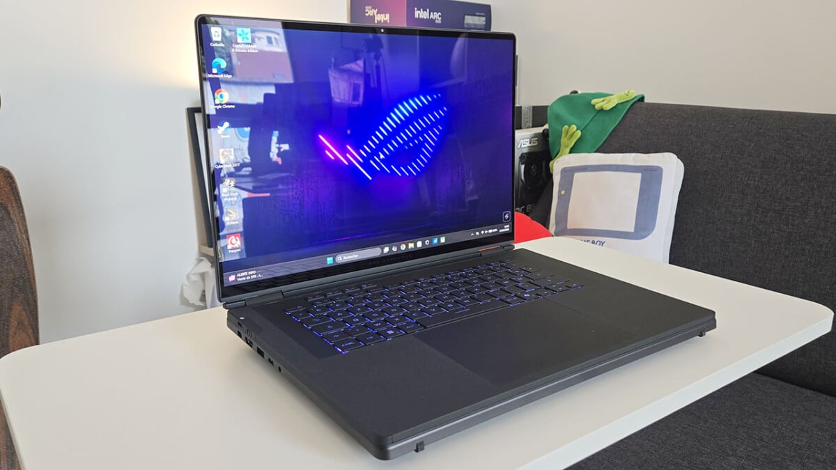 J’ai testé un PC portable gaming avec deux écrans : voici le Asus ROG ...