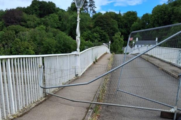 Reopening verdict 'imminent' for bridge shut over cracks as people ...
