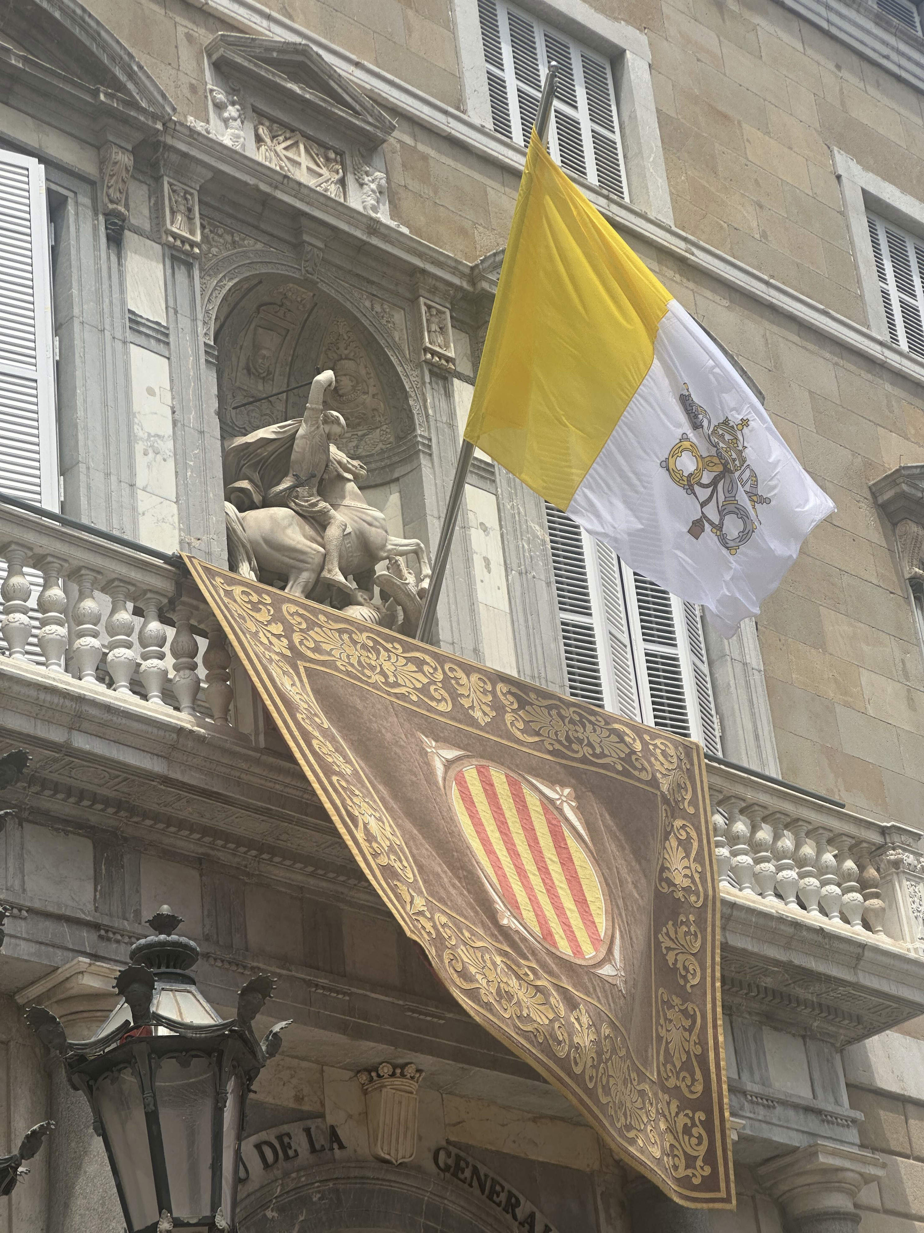 El Govern y el Ayuntamiento de Barcelona reciben a León XIV con la ...