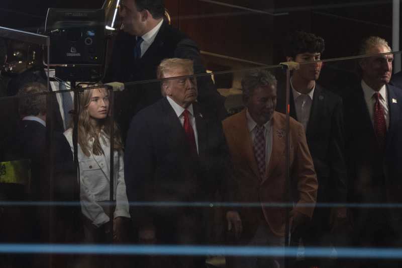 Ohje: Donald Trump wird beim NBA-Baskettballspiel ausgebuht