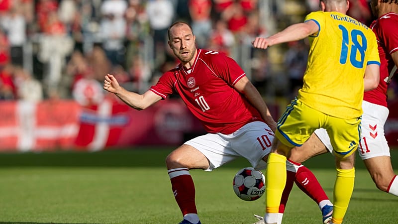 How the ICD protecting Christian Eriksen's heart on the football pitch ...