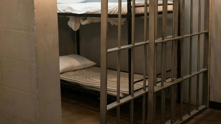 Report: Counties burdened by recurring pattern on inmate healthcare