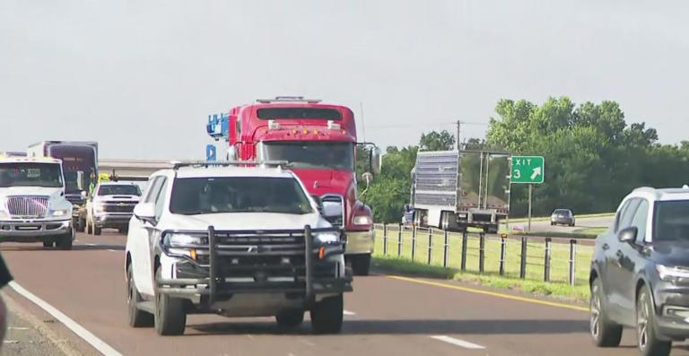 Emergency crews respond to crash near I-35 in Edmond