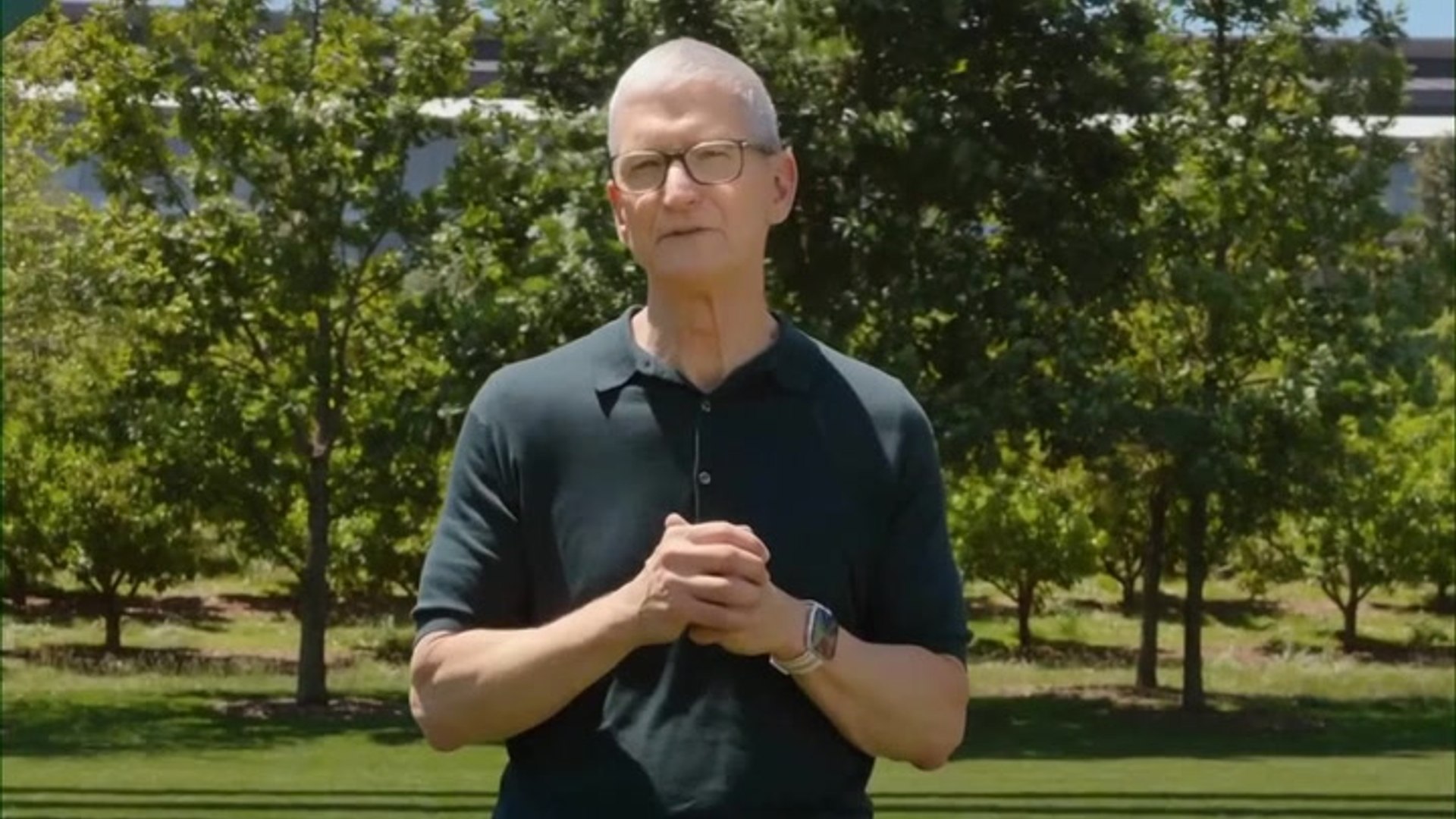 Apple CEO Tim Cook makes final pledge to fans as he steps down after 15 ...