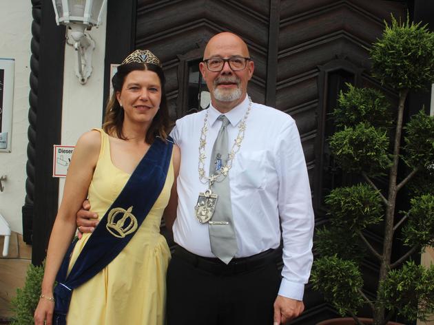 Schützenfeste 2026 im HSK: Neues Königspaar in Elkeringhausen