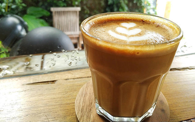 Adeus cafeteria: esse chococino caseiro fica cremoso, intenso e muito ...