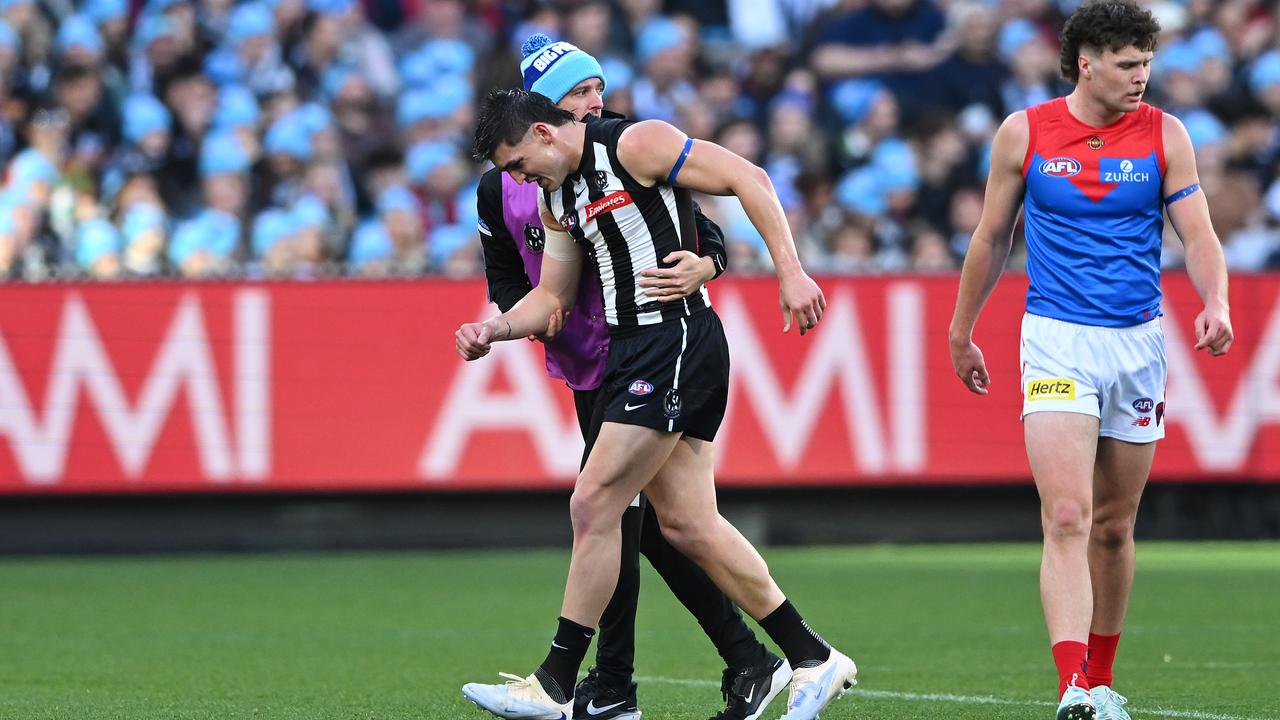 Mihocek 'up and walking' after surgery on neck fracture