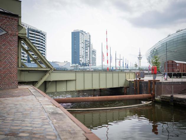 Muschel-Alarm in Bremerhaven: Wichtige Brücken sofort gesperrt