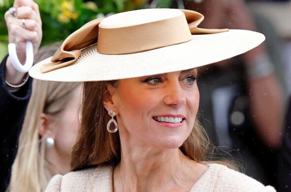 Kate Middleton's awkward wardrobe mishap at royal wedding as fans dub ...