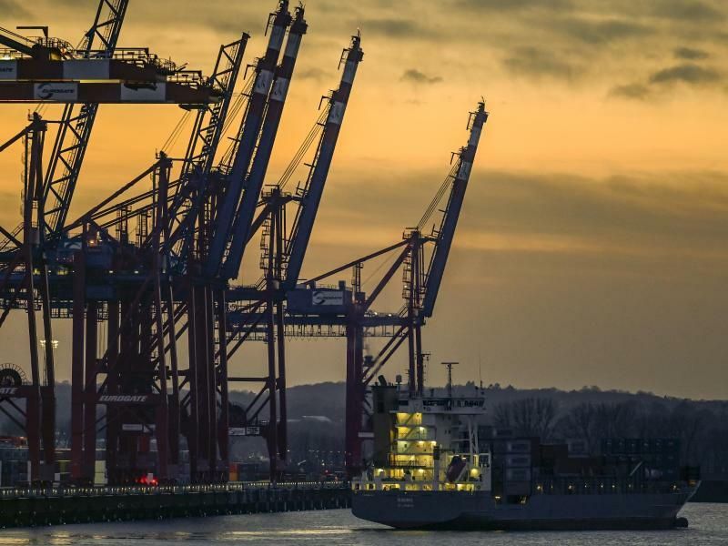 Deutsche Exporte steigen den dritten Monat in Folge