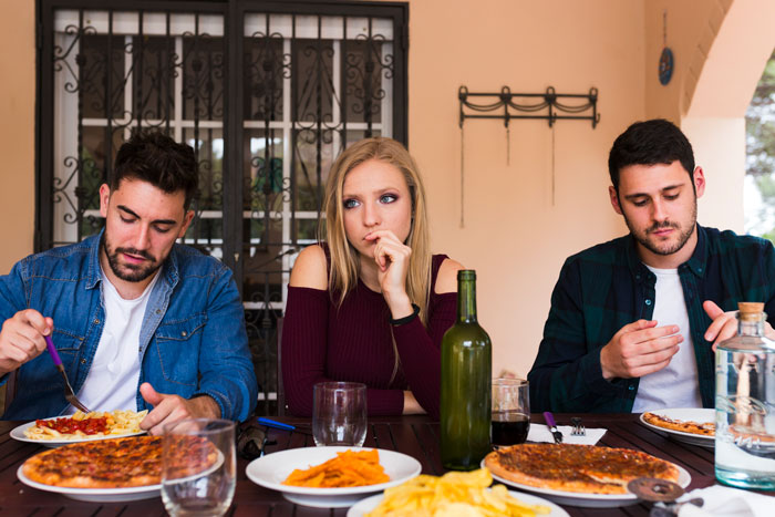 Sibling fed up with parents’ favoritism towards bro, leaves gathering ...