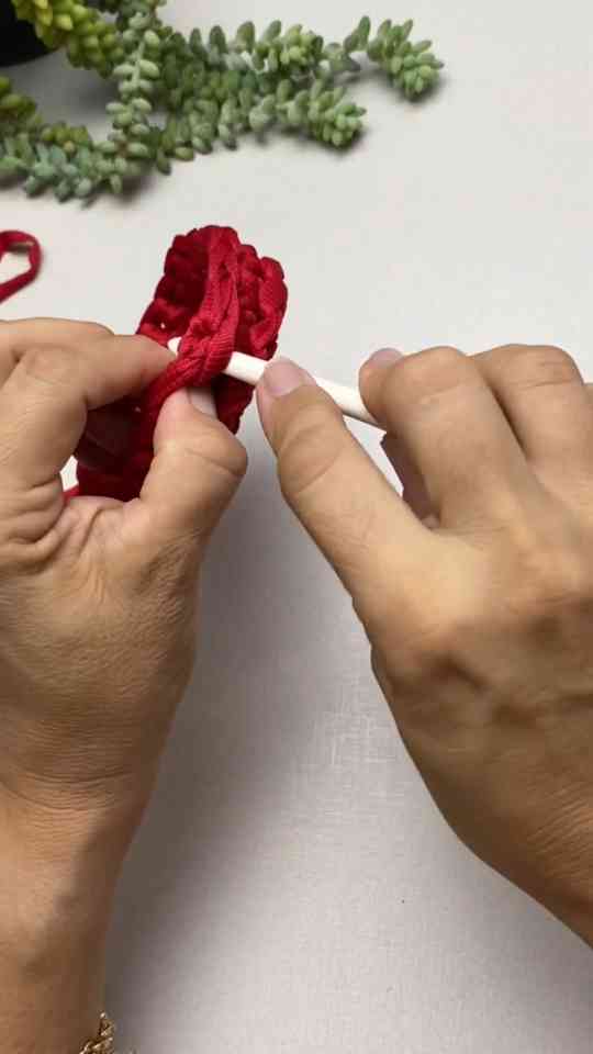 Cesto de crochê em fio de malha coração porta joia