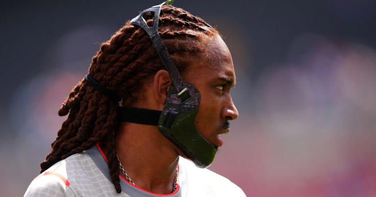 Spence to wear protective mask for England at World Cup due to broken jaw