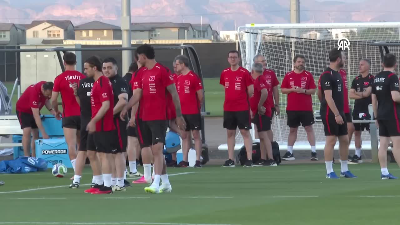 Montella'dan Ferdi Kadıoğlu ve Kenan Yıldız kararı