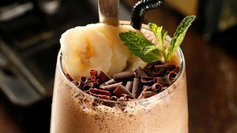 Upgrade cold coffee with a juicer mixer grinder for the summer