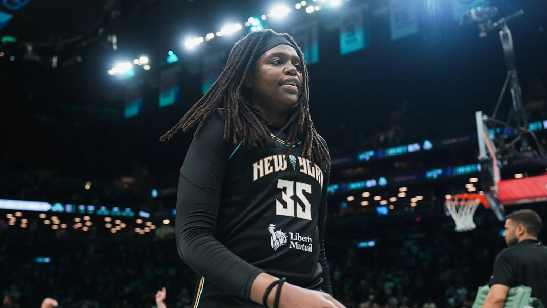 Stewart leads short-handed Liberty past Sun in 89-80 win