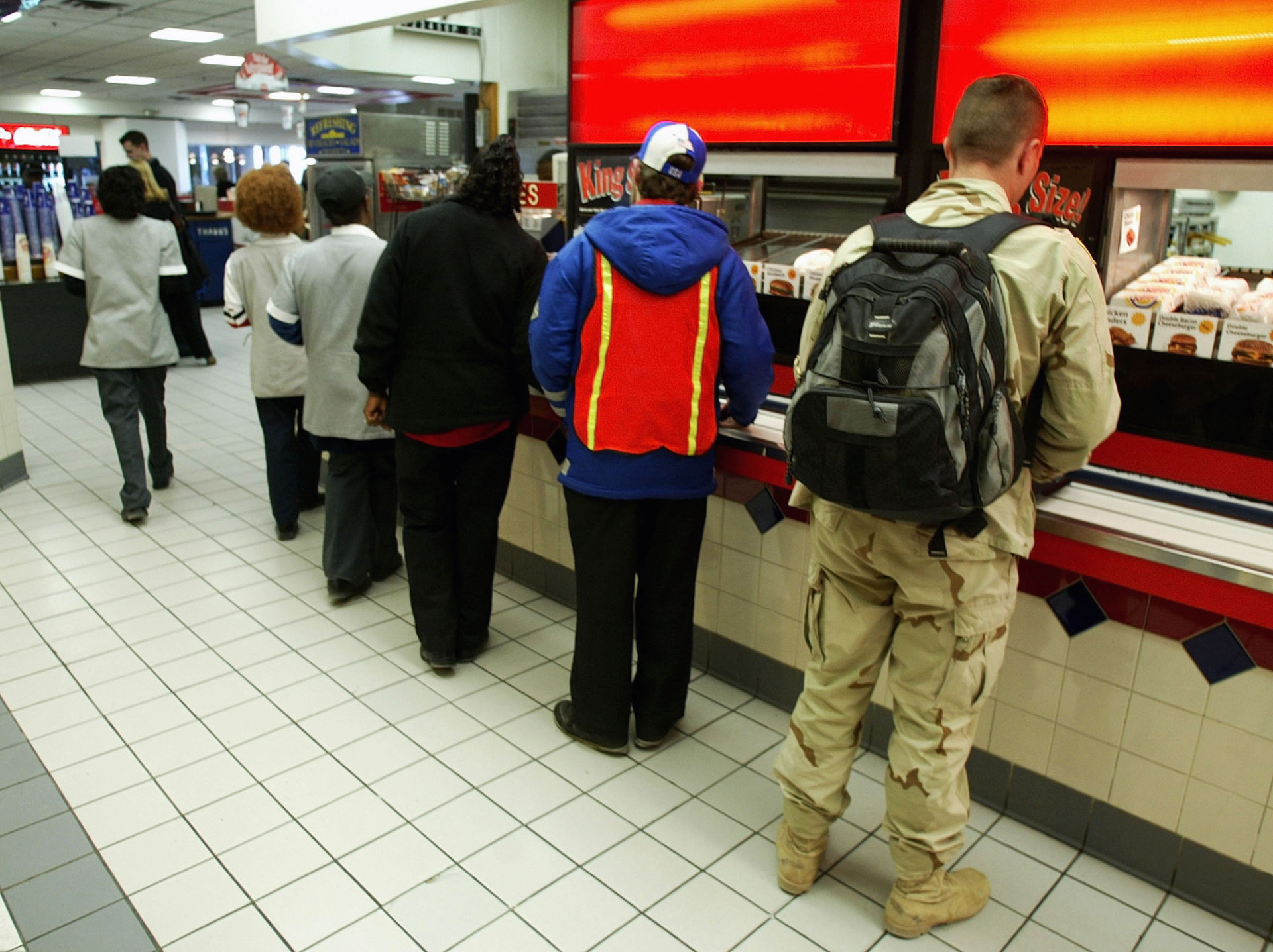 Where do fast-food workers earn the most and (the least) in the United ...