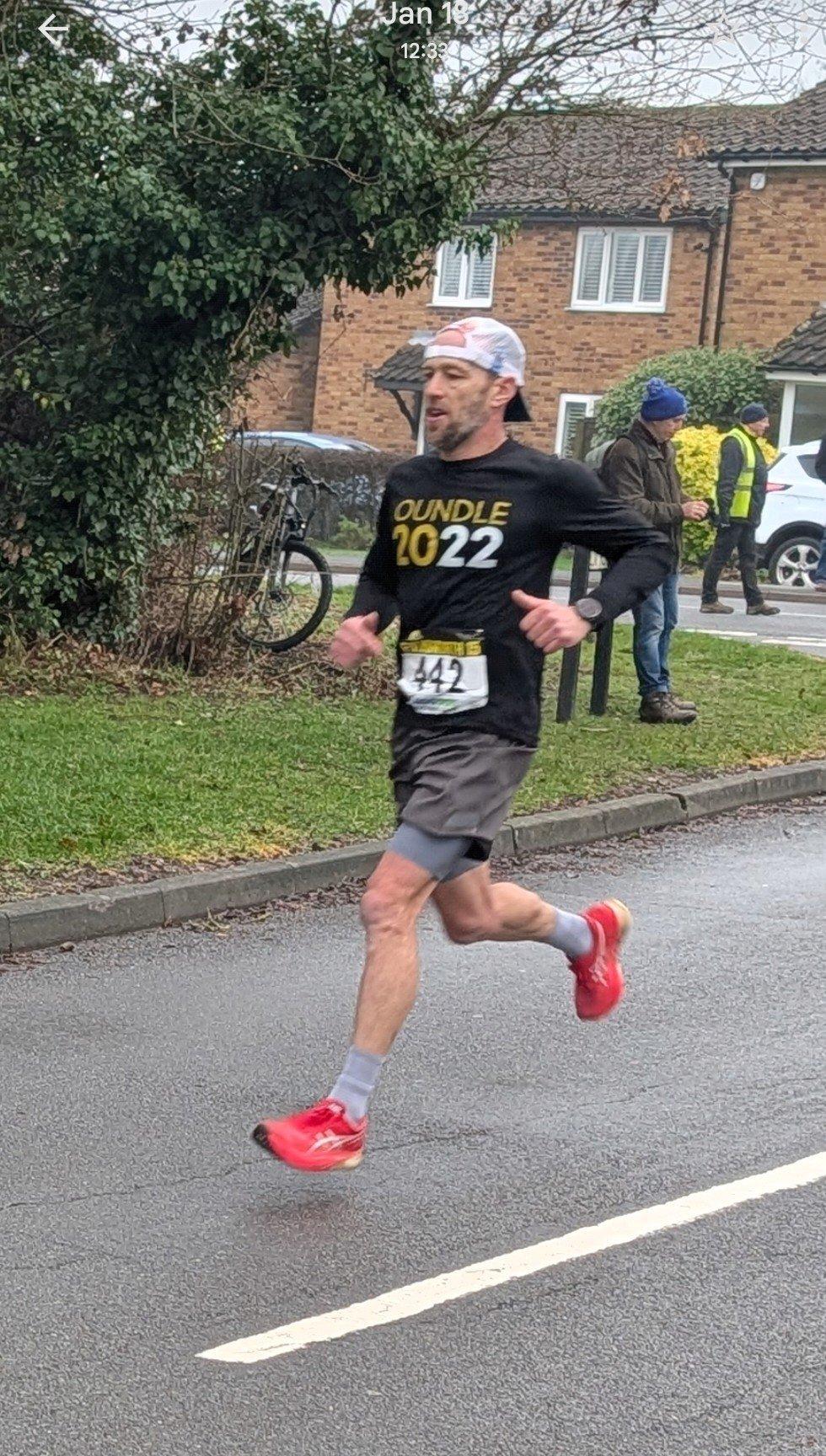 Lunn won the second PACTRAC mini-series triathlon race by almost 4 minutes