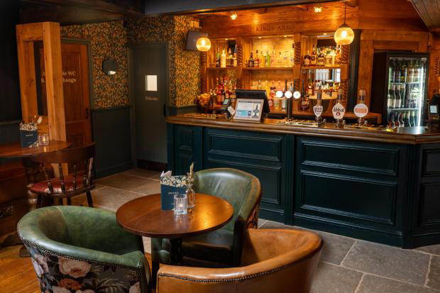 River Thames pub re-welcomes customers after major refurbishment