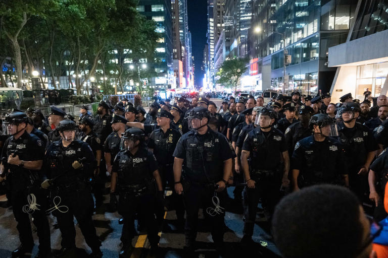 Knicks watch party descends into chaos as police pepper spray fans