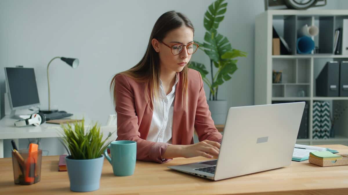 The most important questions to ask before hiring your first full-time ...