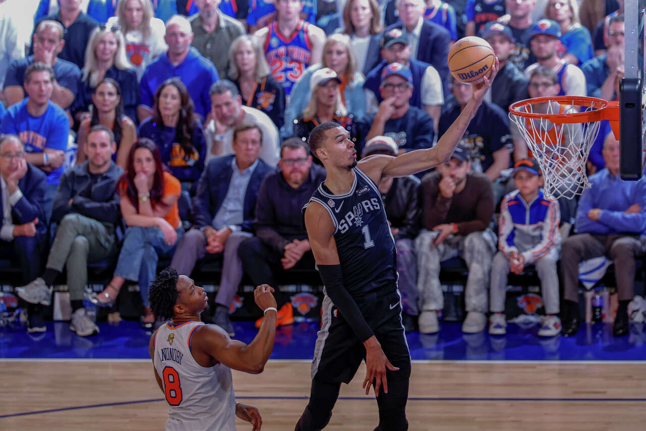NBA Finals live updates: Wembanyama powers Spurs to Game 3 win over Knicks