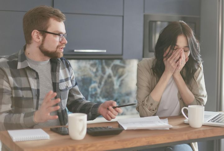 10 phrases that signal a woman is growing distant in a relationship
