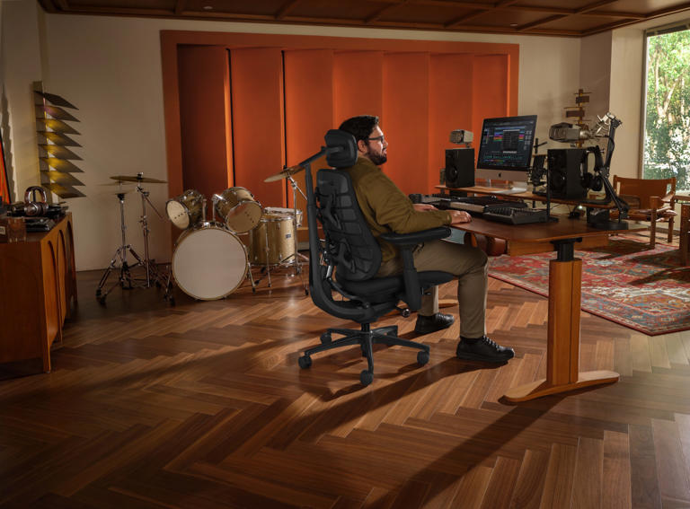 The LiberNovo Maxis is a chair actually built for big and tall users ...