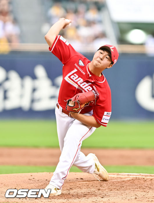 SSG 선발 김민준, 힘찬 1군 데뷔 등판