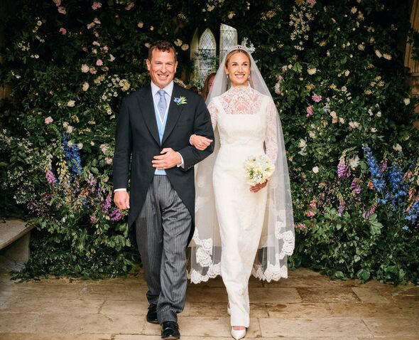 Full details of Harriet Phillips' wedding tiara that has surprising ...