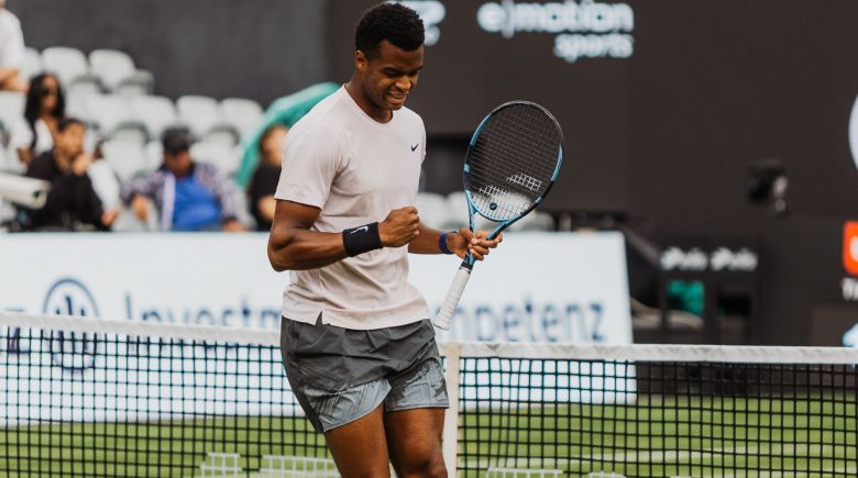 Tennis : ATP - Stuttgart - Mpetshi Perricard renverse Safiullin après ...