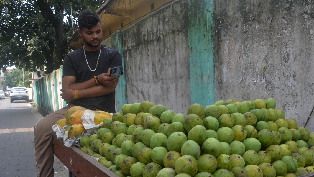 Experts highlight heightened street food safety risks in summer