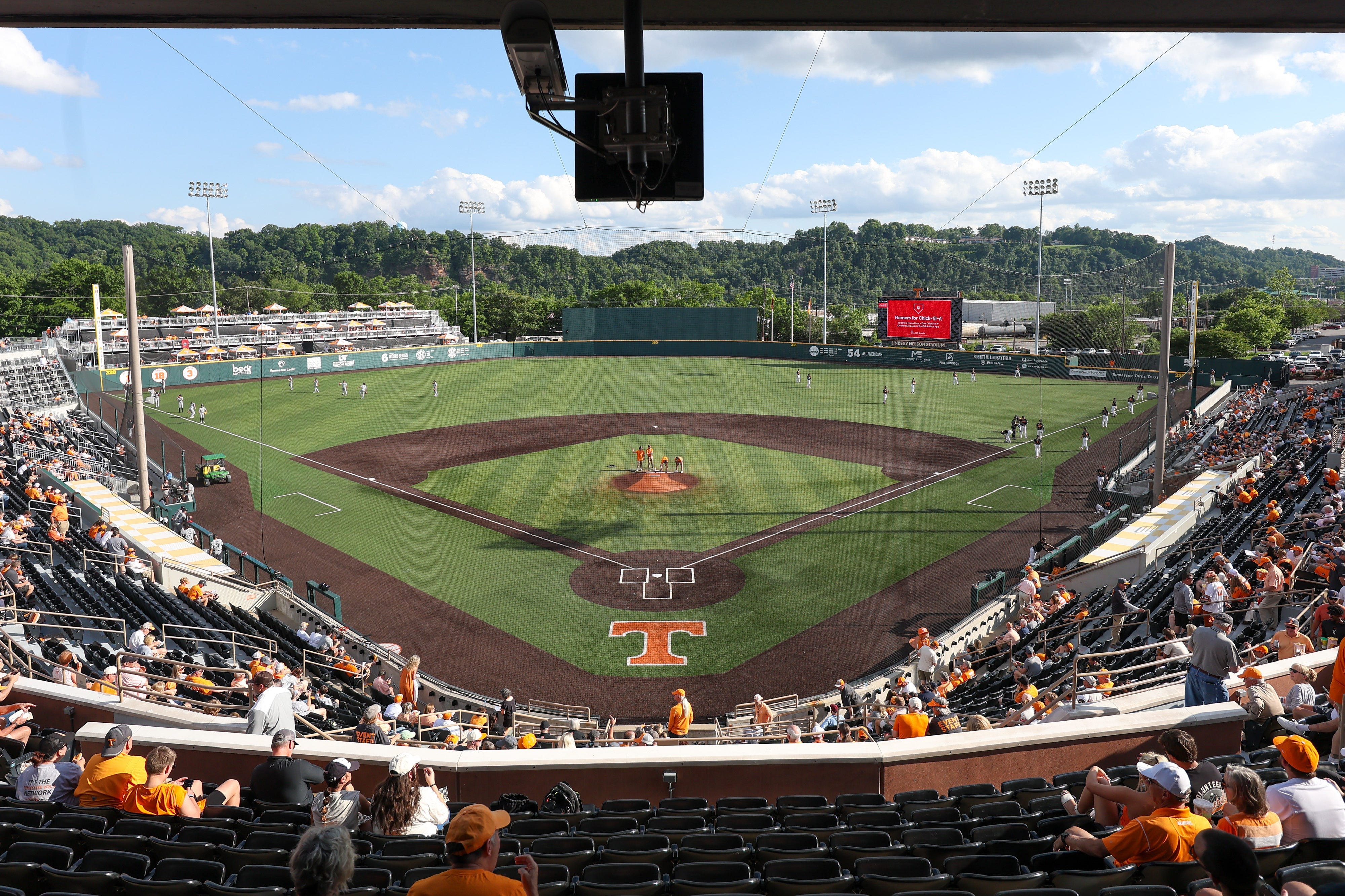 Tennessee baseball lands transfer Wyatt Hanoian, Air Force infielder