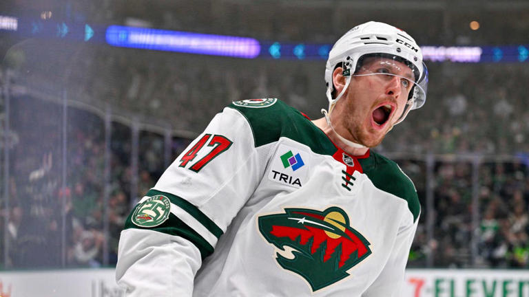 Michael McCarron signs six-year deal with Wild