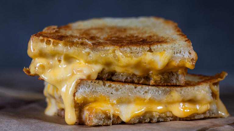 How To Make The Crispiest Grilled Cheese With This Simple Bread Step