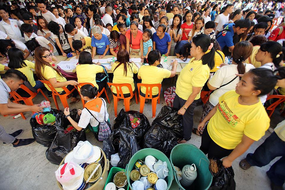 House probe sought on teachers spending own money for Balik Eskwela