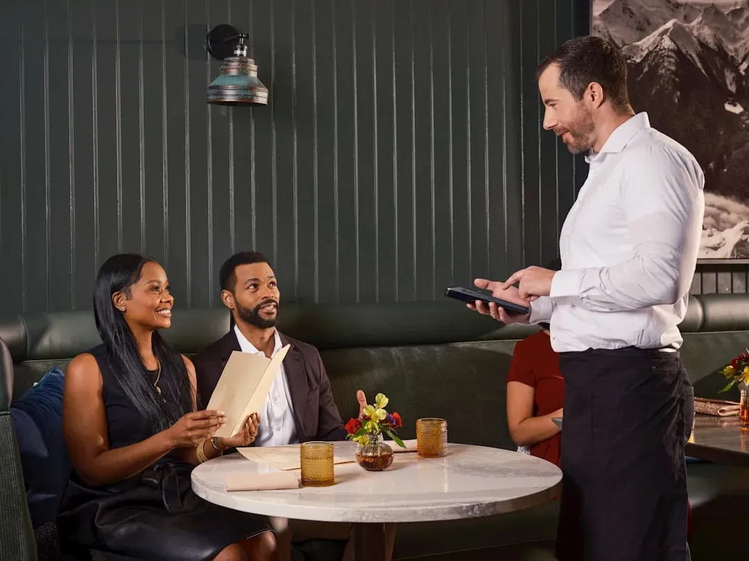 Why waitstaff prefer customers who order efficiently