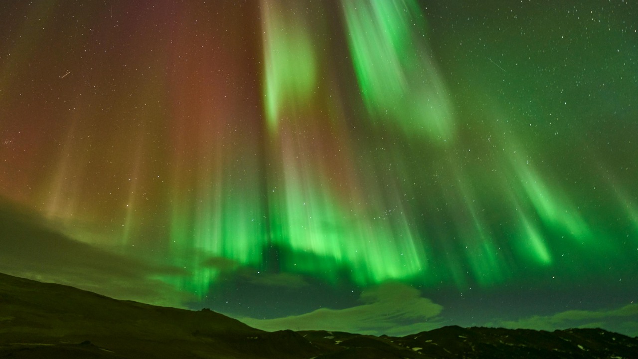 A strong geomagnetic storm can disrupt power grids and scramble GPS for ...