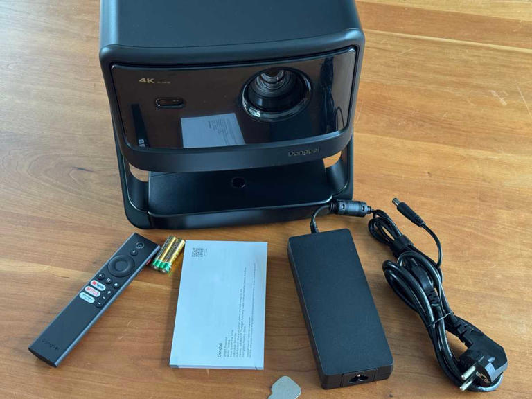 Dangbei DBOX02 Pro im Test: Heller 4K-Beamer mit reicher Anschlussauswahl
