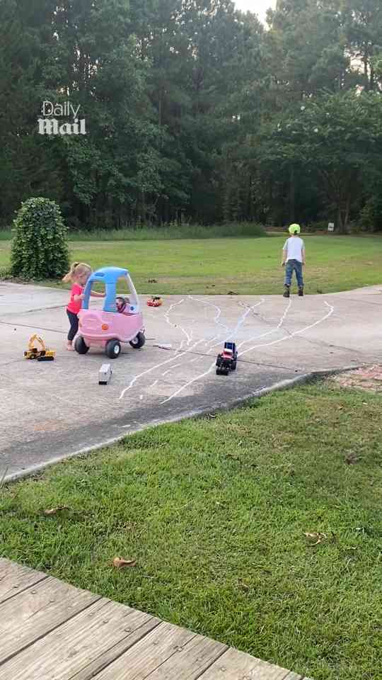 Kids race to greet dad when he gets home