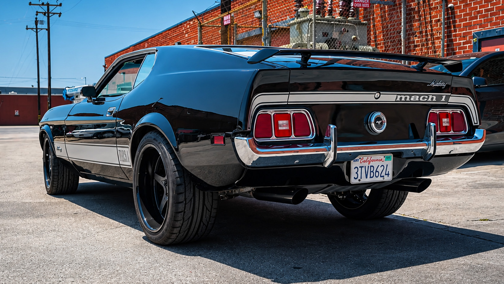 How did this '71 Mustang fit 12 inch rear wheels?