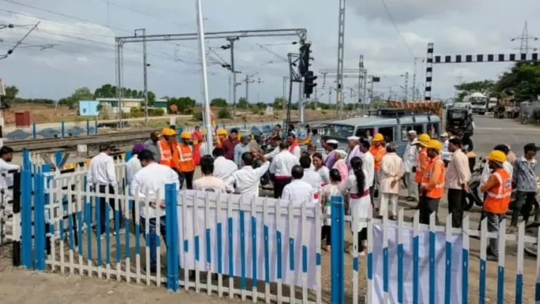 Over 5,200 road users counselled during railway safety campaign in Solapur