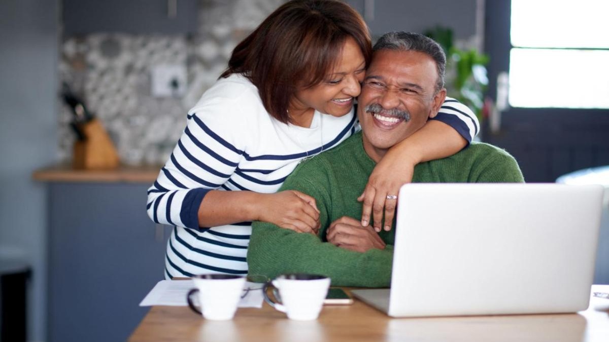 12 signs you're financially thriving after age 65, according to ...