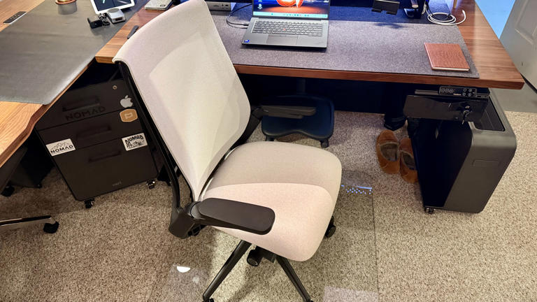 Ergonofis Equation review: A premium feeling ergonomic office chair ...