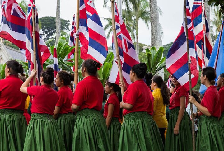 What happened before Hawaii became America's state