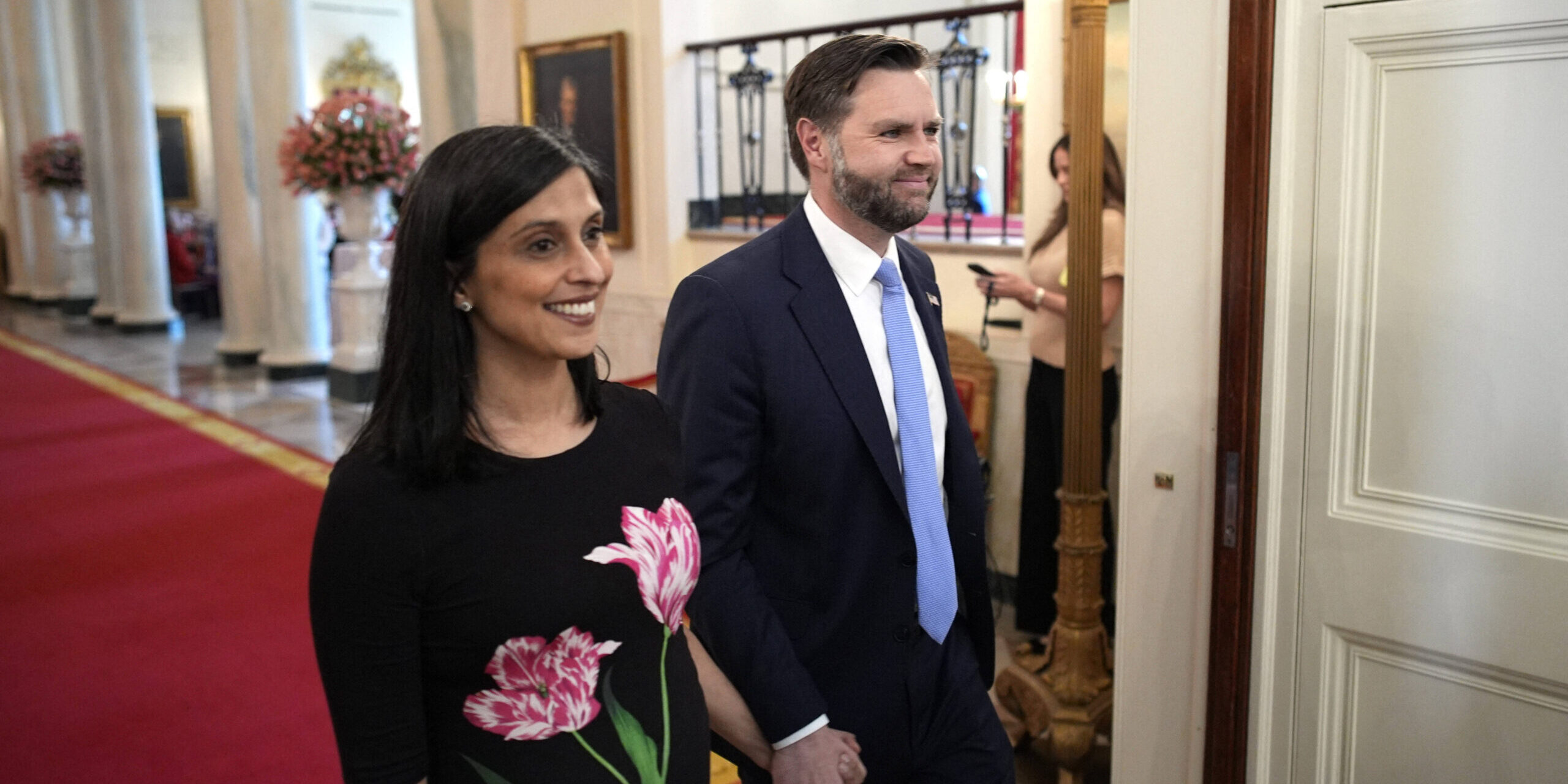 Tragedie ændrede alt: Derfor fik JD Vance og Usha et barn mere
