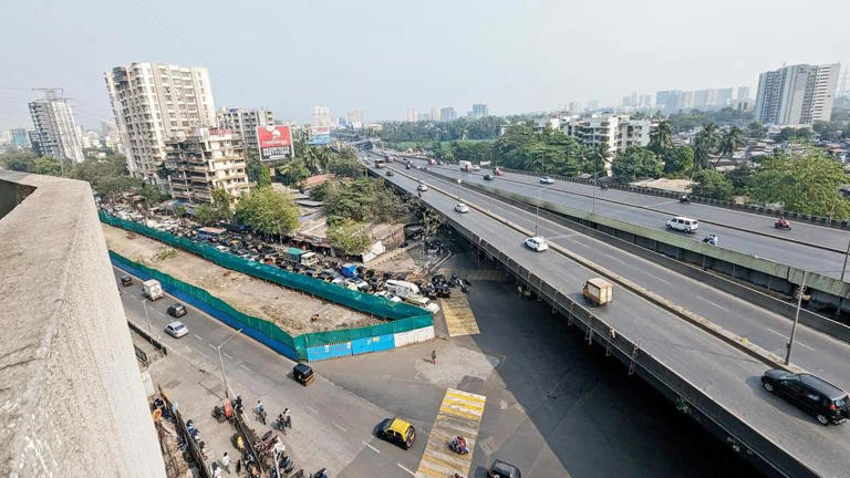 Mumbai Metro Line-4 work: Brace for traffic restrictions on LBS Road